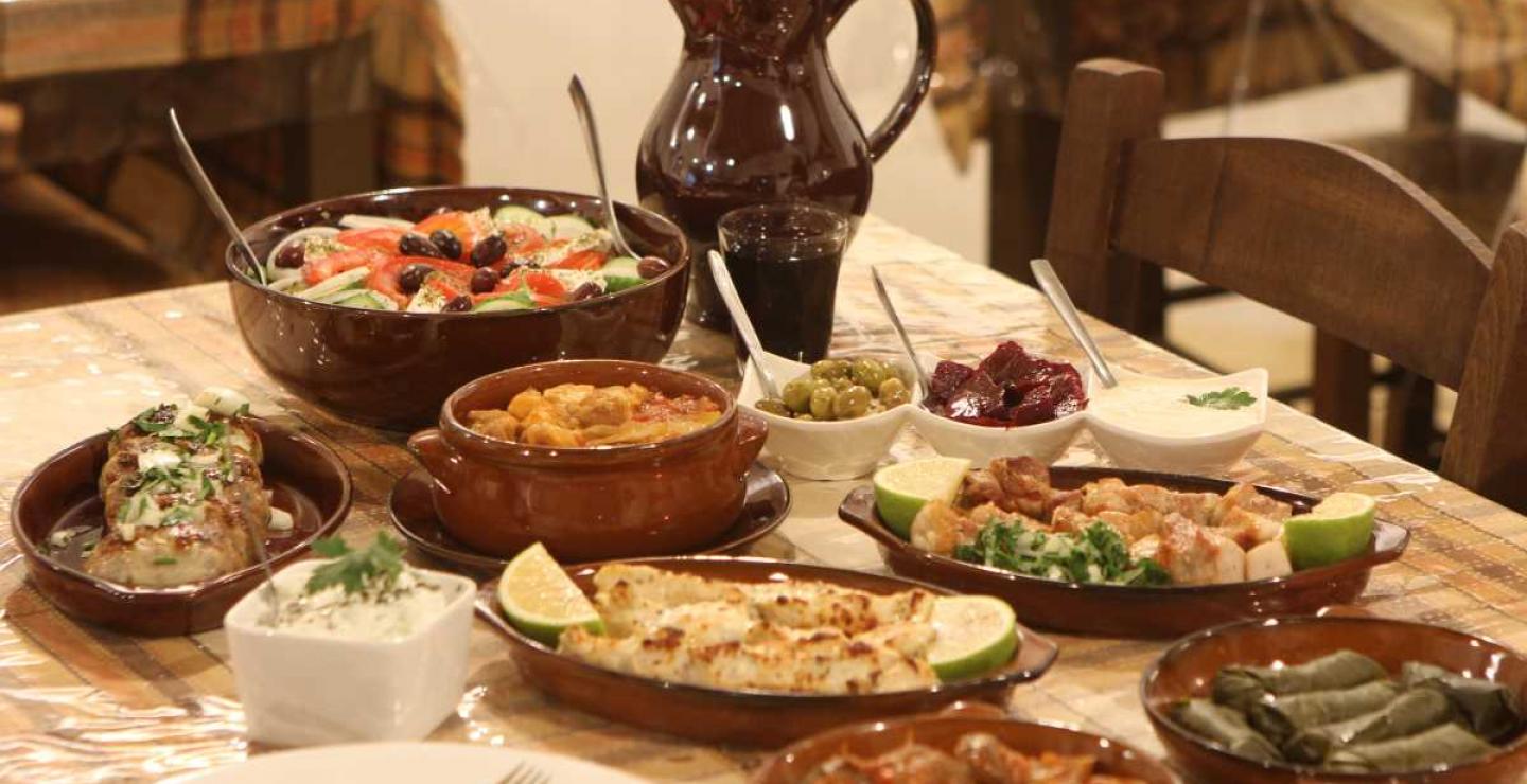Ταβέρνες για το παραδοσιακό τραπέζι του Πάσχα - City Of Larnaka