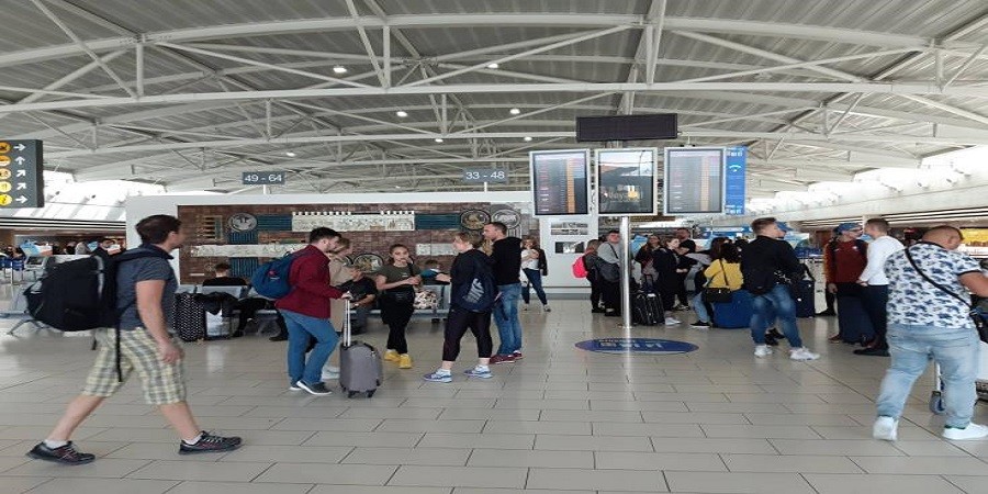 Επαναλειτουργούν 80 ημέρες μετά το «lockdown» τα αεροδρόμια της Κύπρου ...