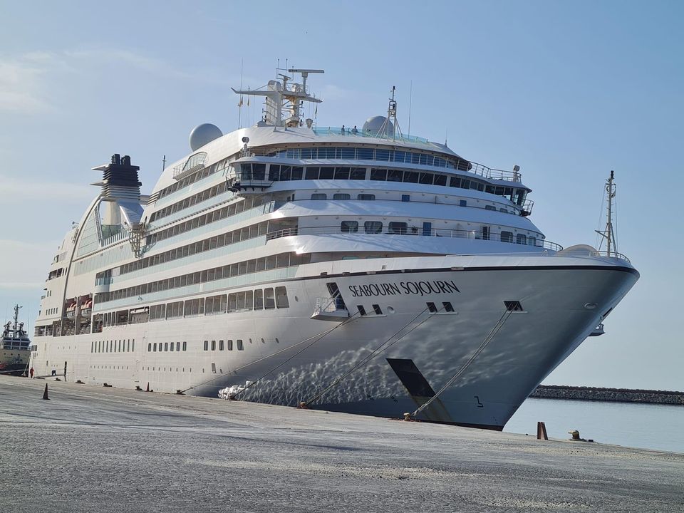 Κρουαζιερόπλοιο νέας γενιάς στο λιμάνι Λάρνακας (ΒΙΝΤΕΟ&ΦΩΤΟΣ) - City ...