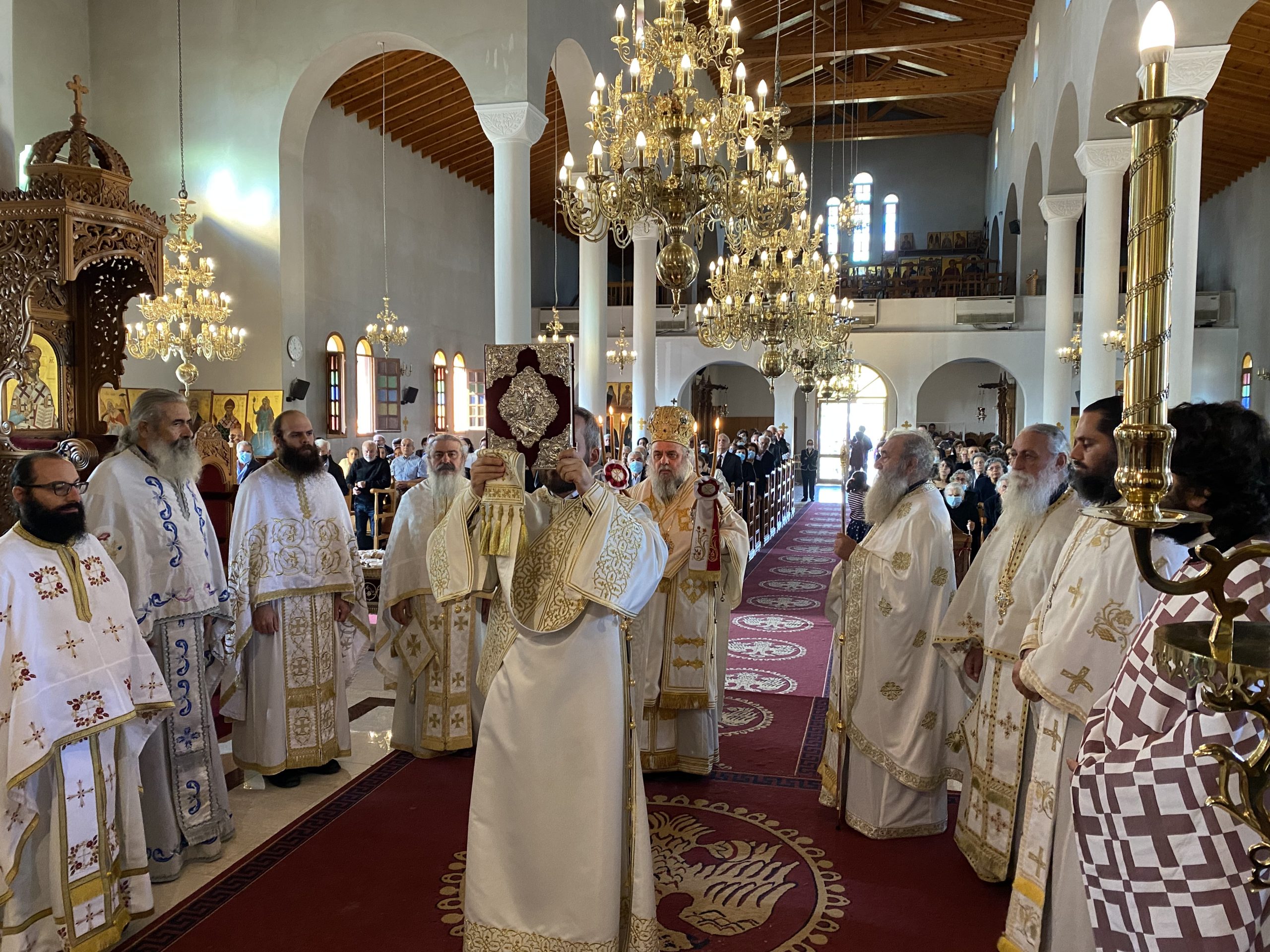 Χειροτονήθηκε ο Ευριπίδης Παπαγεωργίου σε διάκονο από τον Μητροπολίτη ...