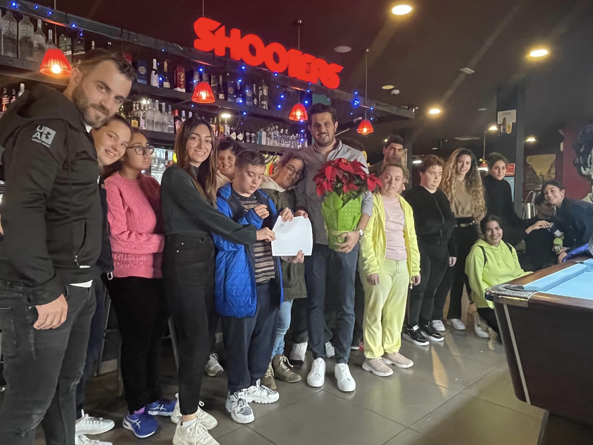 Το Shooters Cafe Bar φιλοξένησε τα παιδιά του ΔΙΚΑΙΩΜΑ ΕΛΠΙΔΑΣ - City ...