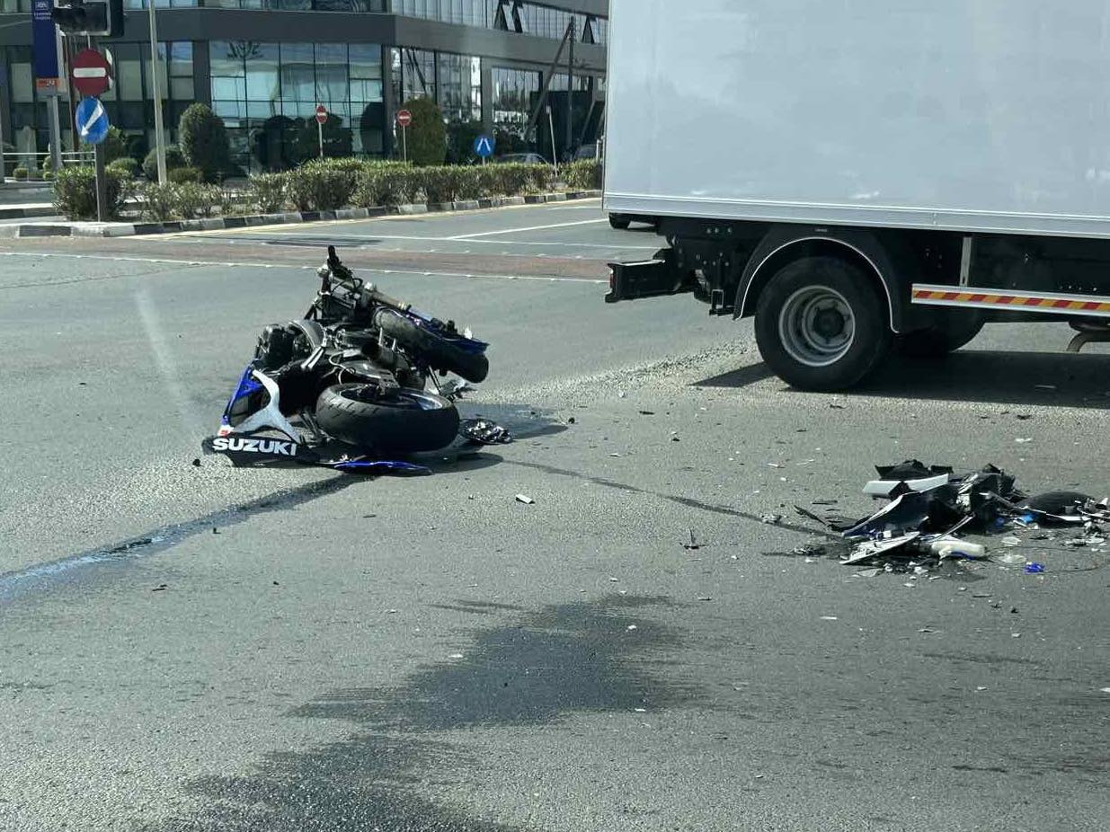 Τροχαίο με μοτοσικλέτα και δύο οχήματα στη Λάρνακα - City Of Larnaka