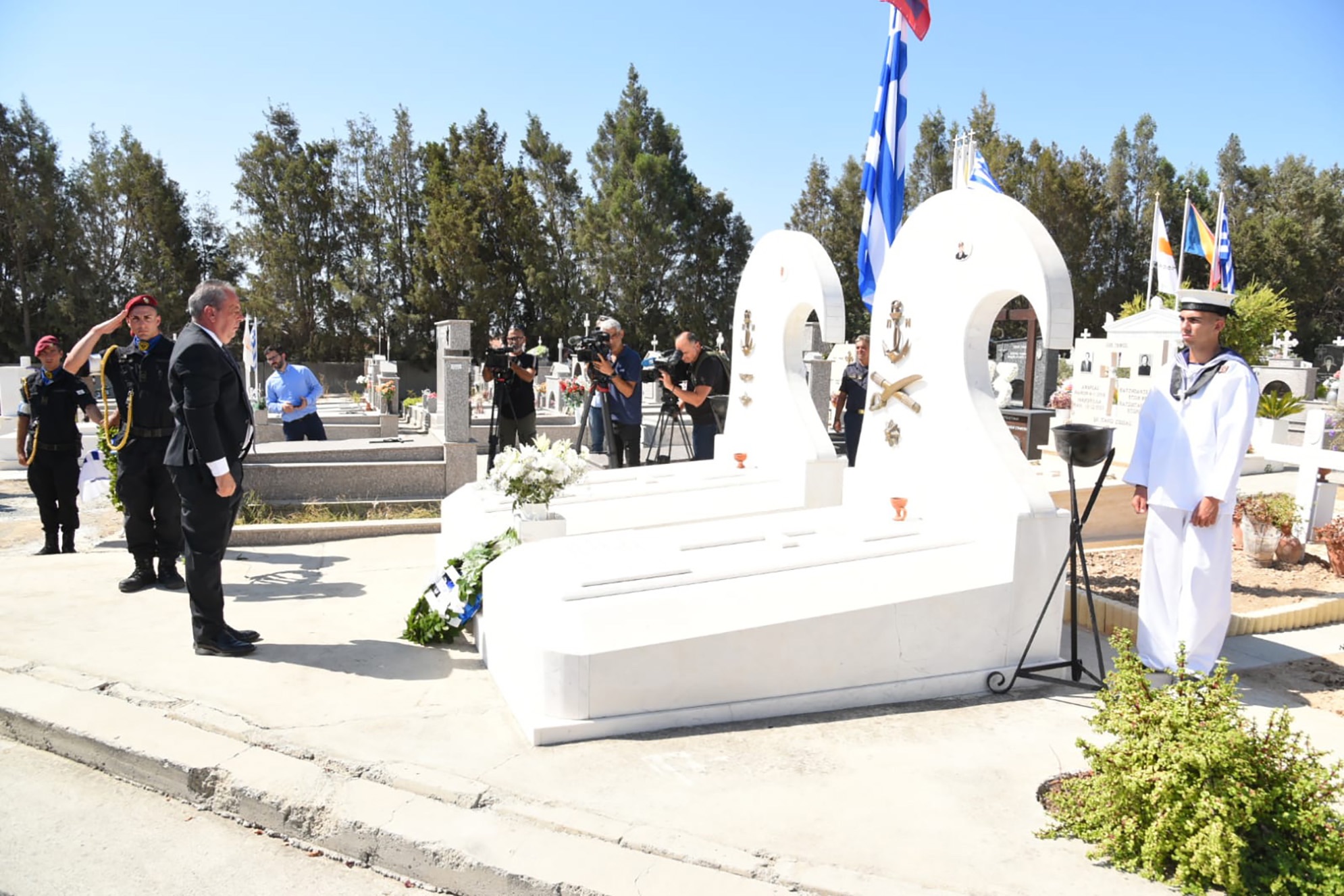 Τελέστηκαν τα μνημόσυνα των θυμάτων της έκρηξης στο Μαρί - City Of Larnaka