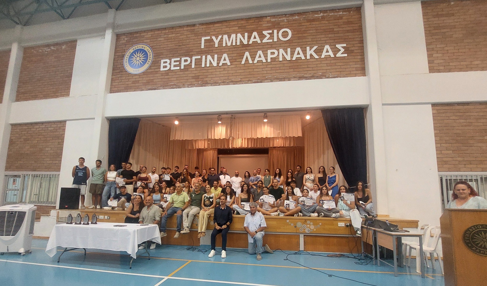 Γυμνάσιο Βεργίνας: Τίμησαν τους αθλητές του σχολείου από το πρώτο έτος ...
